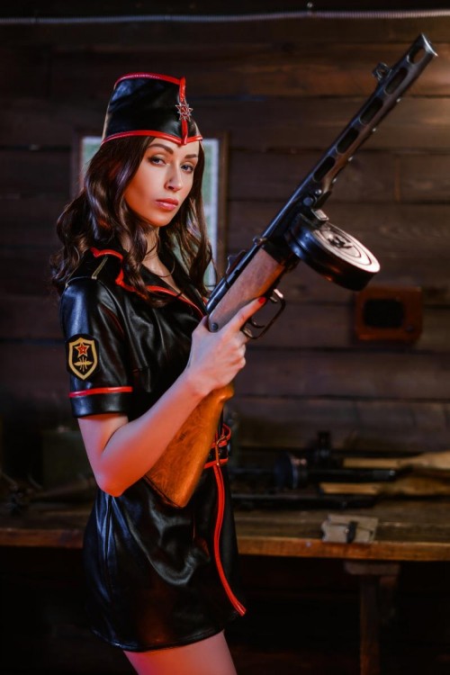 Косплей. Даша Федорович из Command & Conquer Red Alert 3 в исполнении ...